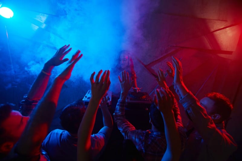 10 Dos and Don'ts for a Prom Chaperone - We Are Teachers